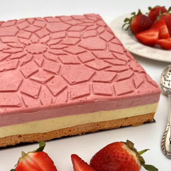 Entremets vanille fraise très très mousse | Guy Demarle