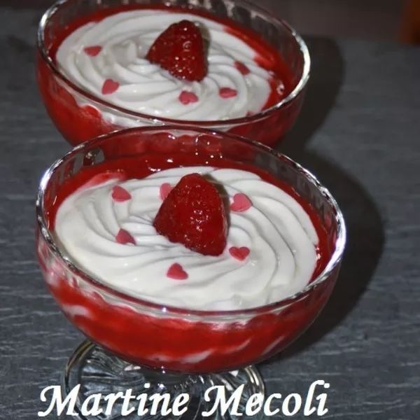 Mousses de fromage blanc sur coulis de fraises sans cook'in | Guy Demarle