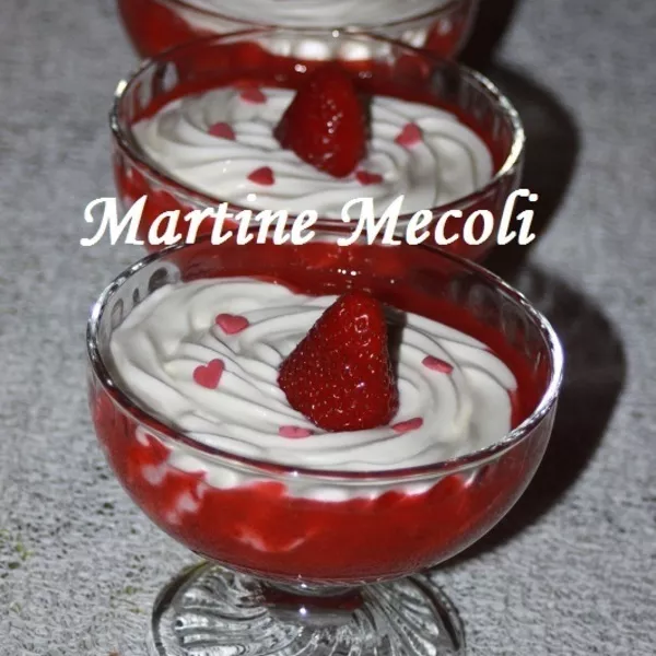 Mousses de fromage blanc sur coulis de fraises - Recette i-Cook'in ...
